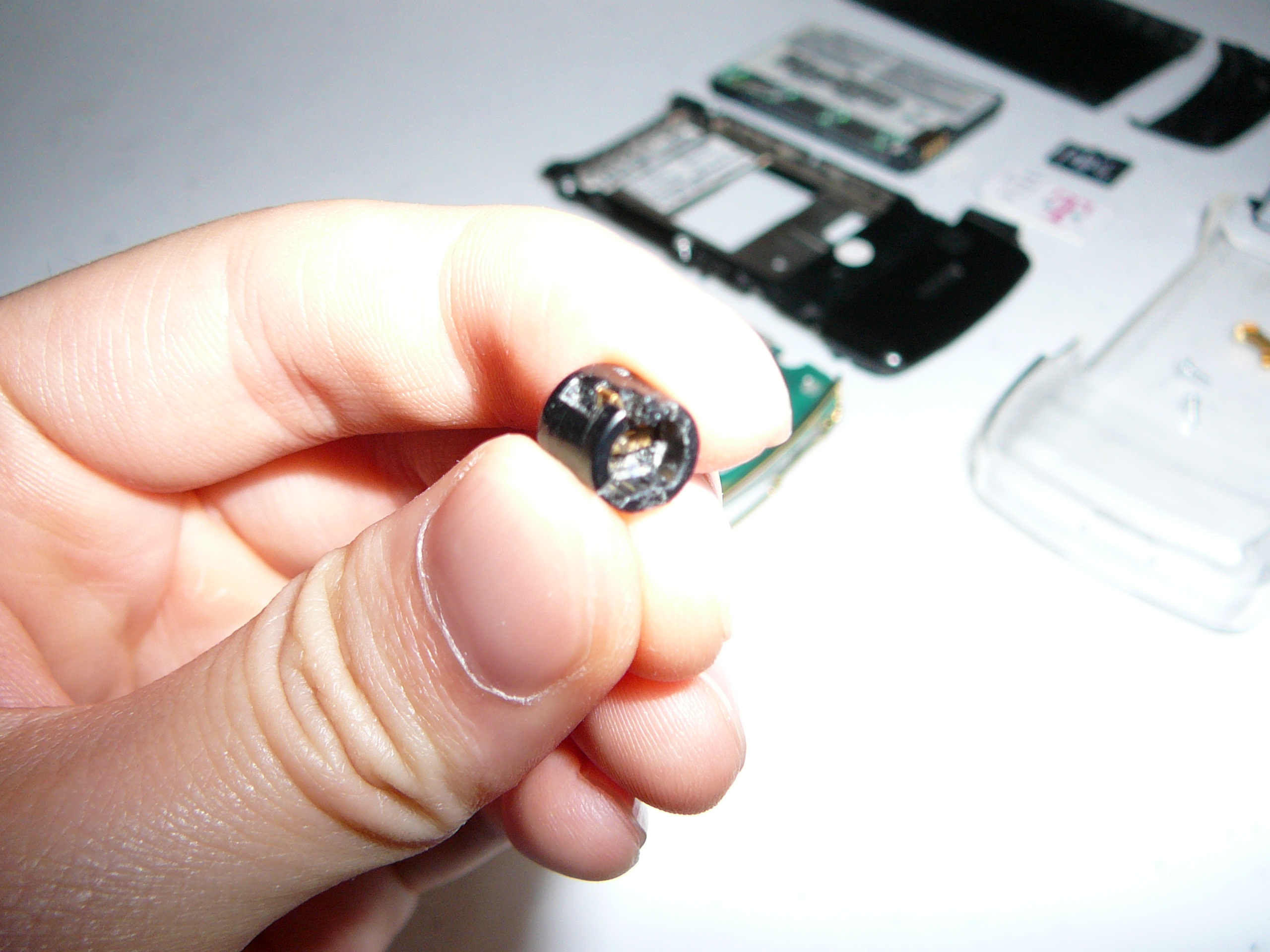 [How To] Motorola W490 Disassembly Guide